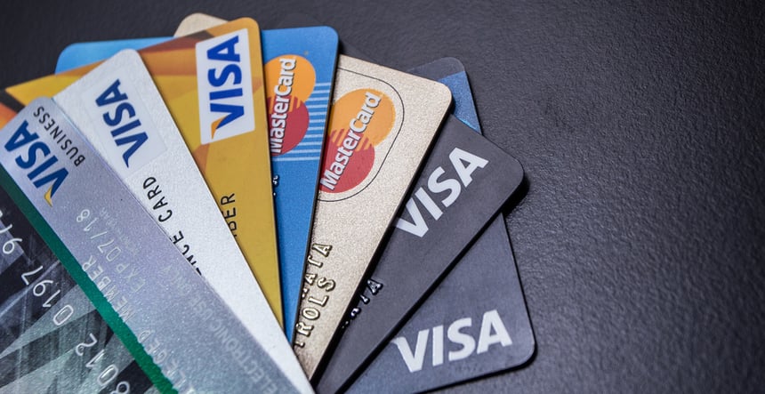 21 Best Credit Cards for Low Credit Scores (2022)