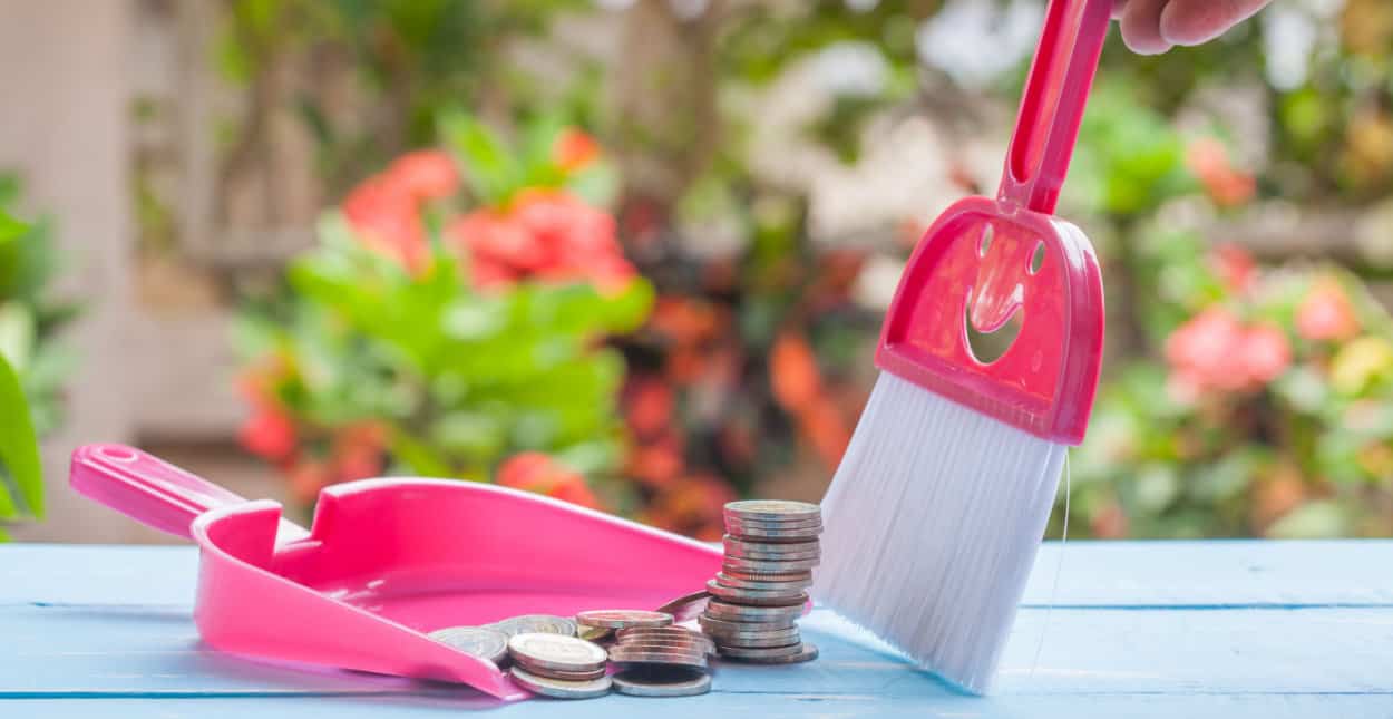 5 Ways to Spring Clean Your Finances - BadCredit.org