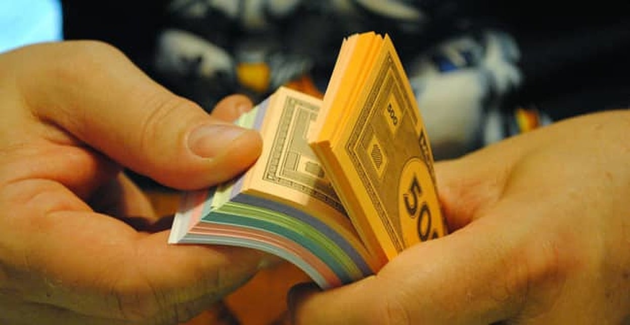 8 Best Games for Teaching Finance - BadCredit.org